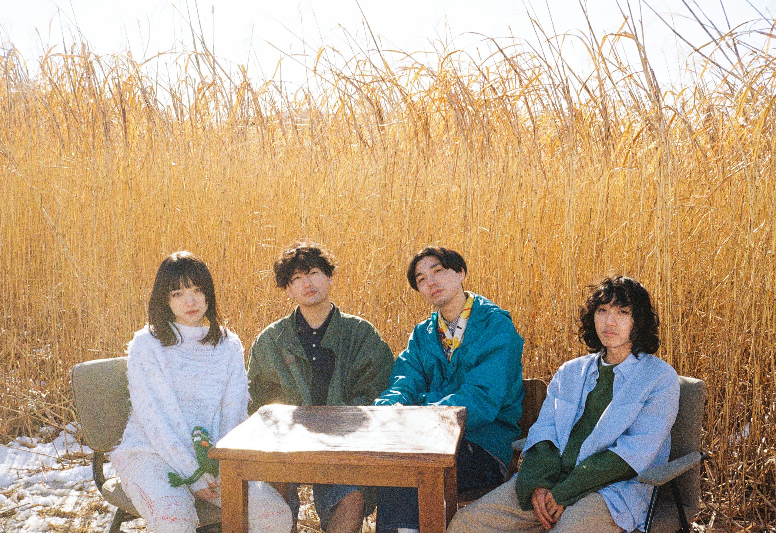 Laura day romance、2年ぶりのアルバムが完成。そこに滲む「今」を生き抜く強さ | 音楽と人.com