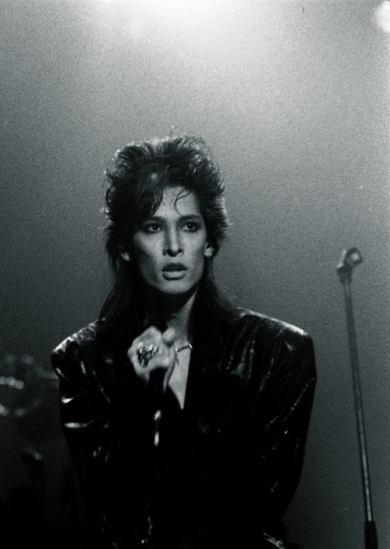 【追悼 ISSAY】またいつかSad Cafeで | 音楽と人.com