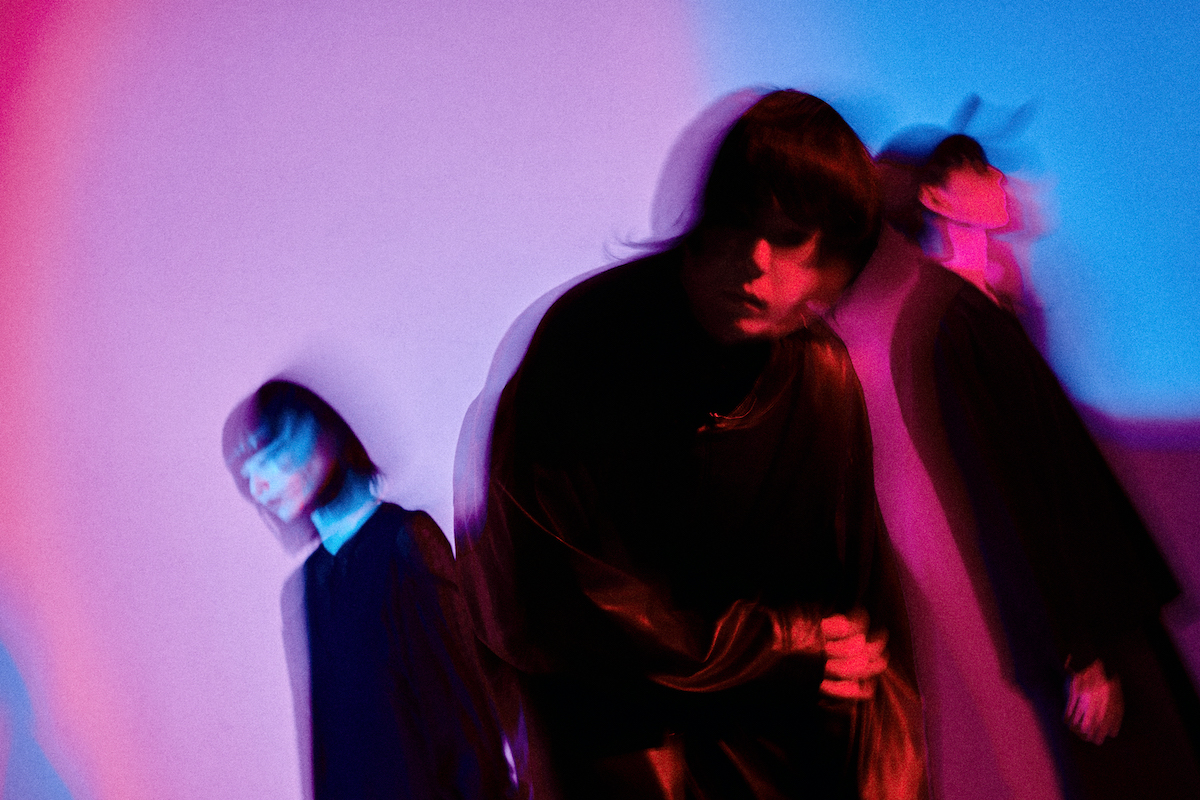 polly、新体制となって初となるフルアルバム『Hope Hope Hope』で描いた〈終わり〉にみた希望 | 音楽と人.com