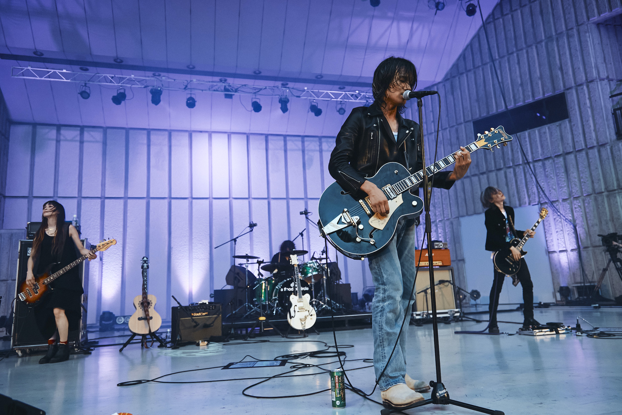 「もっと汚れて、もっと困って生きてきた」そんなAFOC、15年の足跡と現在が交錯した、満員の日比谷野音 | 音楽と人.com