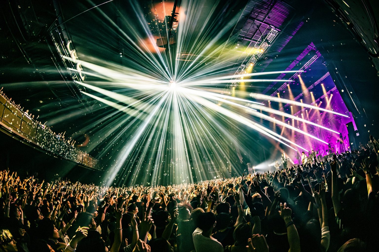 Chevon初のZeppツアー終了！ もっと広い世界へと向かっていくバンドの姿を確信させた夜 | 音楽と人.com